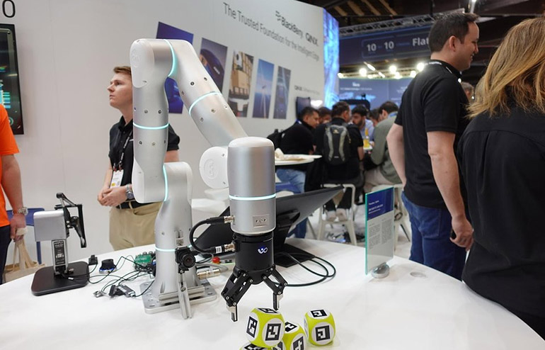 BlackBerry QNX provides guidance on minimizing jitter, latency in ...