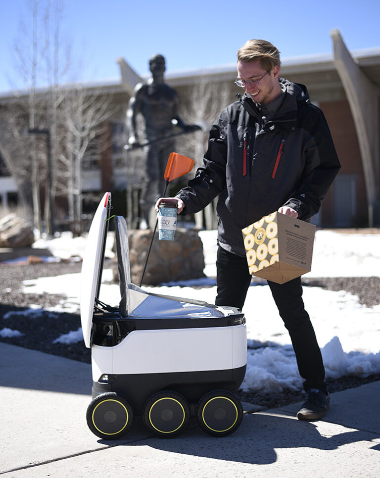 Big robot on campus: Starship finds 97% student approval rating - The ...